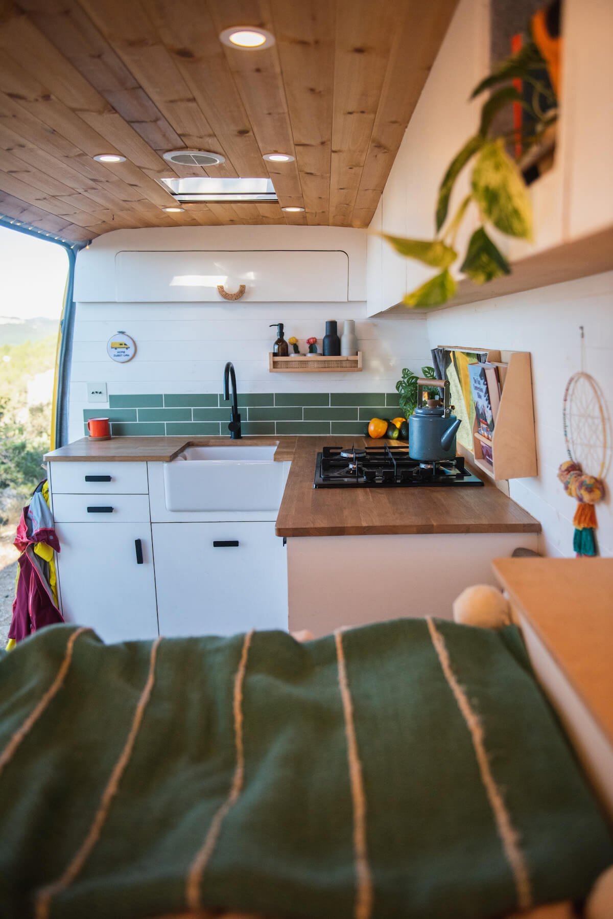 The best campervan lighting options - nohma.com ⚡